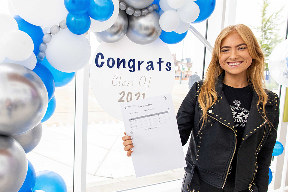 RACHEL REEVES MP VISIT - City of Stoke-on-Trent College Sixth Form College